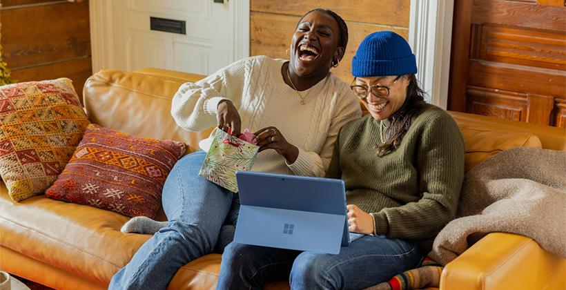 2024 Shopping Trends: Physical Meets Digital
